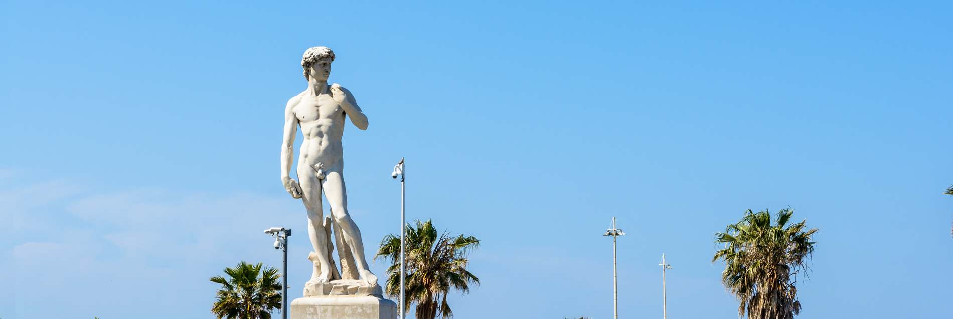 Statue de David : réplique de la sculture de Michel Ange ...